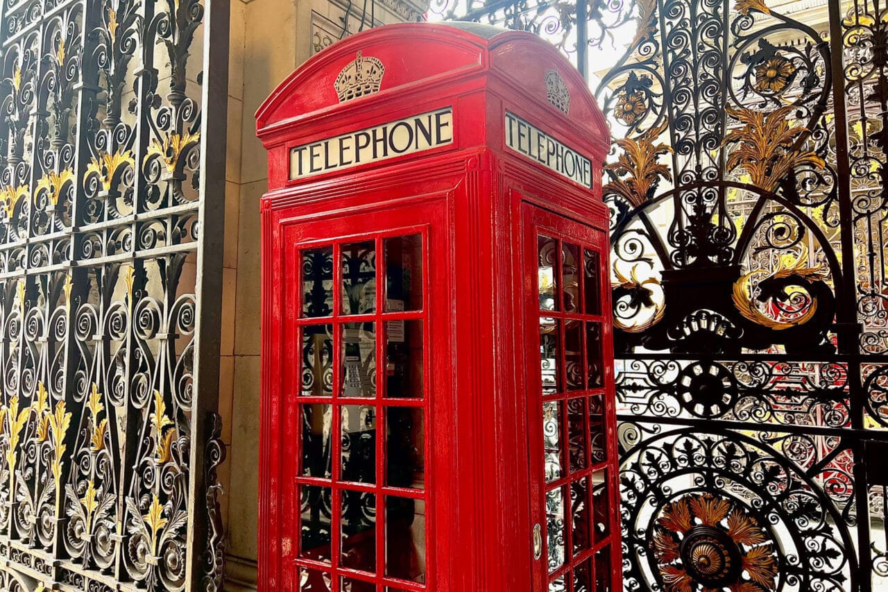 London’s Iconic Red Telephone Boxes | Plate & Place