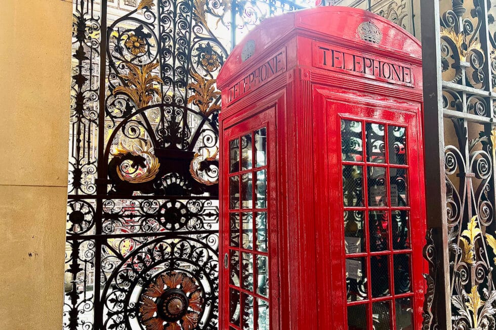 London’s Iconic Red Telephone Boxes | Plate & Place