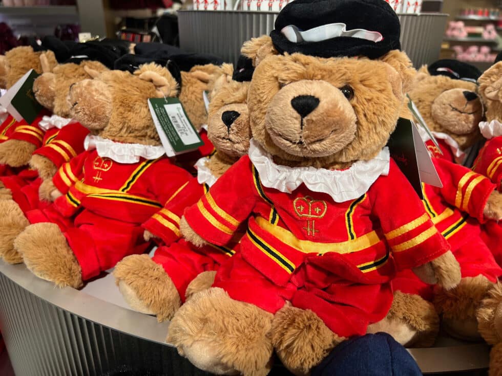 The Famous Harrods Teddy Bears | Plate & Place