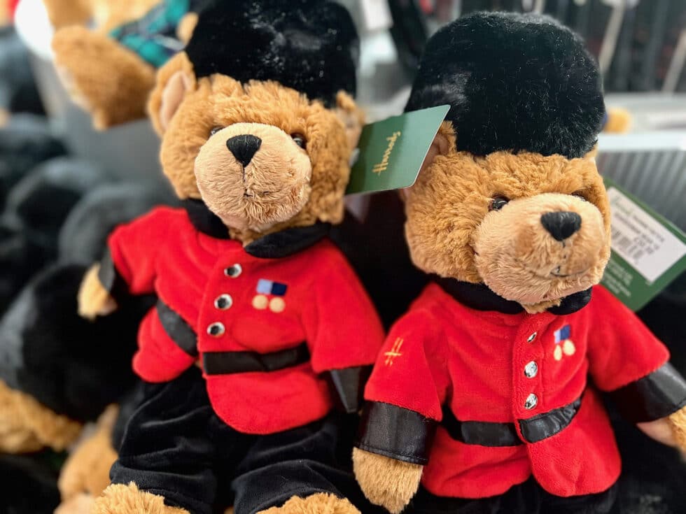 The Famous Harrods Teddy Bears | Plate & Place