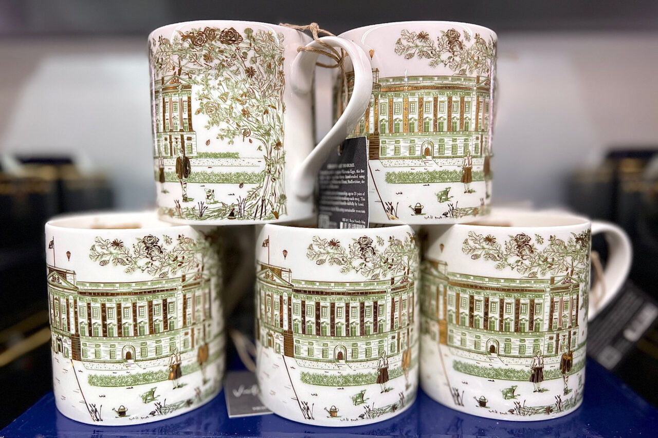 What To Buy at… Harrods | Plate & Place